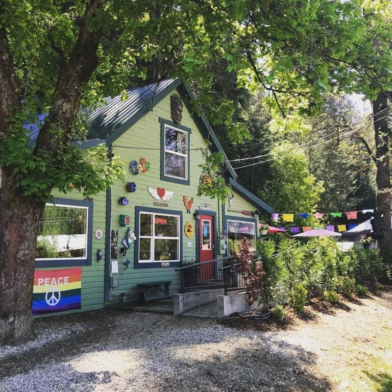 Frog Peak Cafe | Arrow Slocan